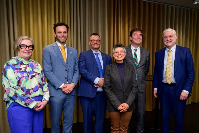 Burgemeesters van Rupelgemeenten leggen eed af bij gouverneur: “Moment ...