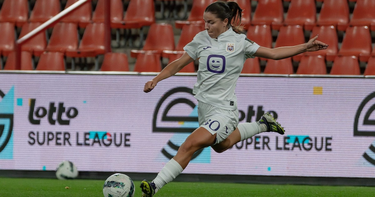 Sportief directeur Dave Mattheus (RSCA Women) na opstappen Dennis ...