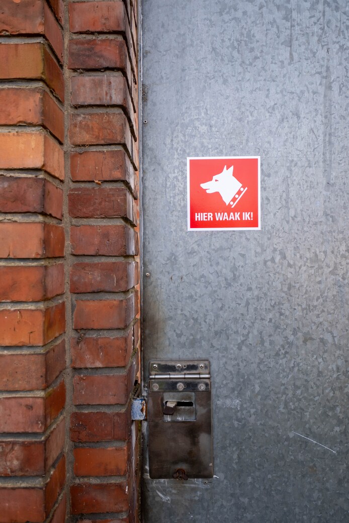 Om zwaargewond baasje (86) te redden, moet politie zijn trouwe hond ...