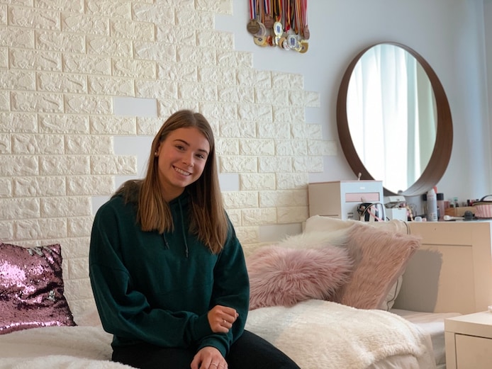 De 8 plekjes van TikTok-fenomeen Stien Edlund (18) “Thermae Boetfort en de Fritaliaan zijn echte ...