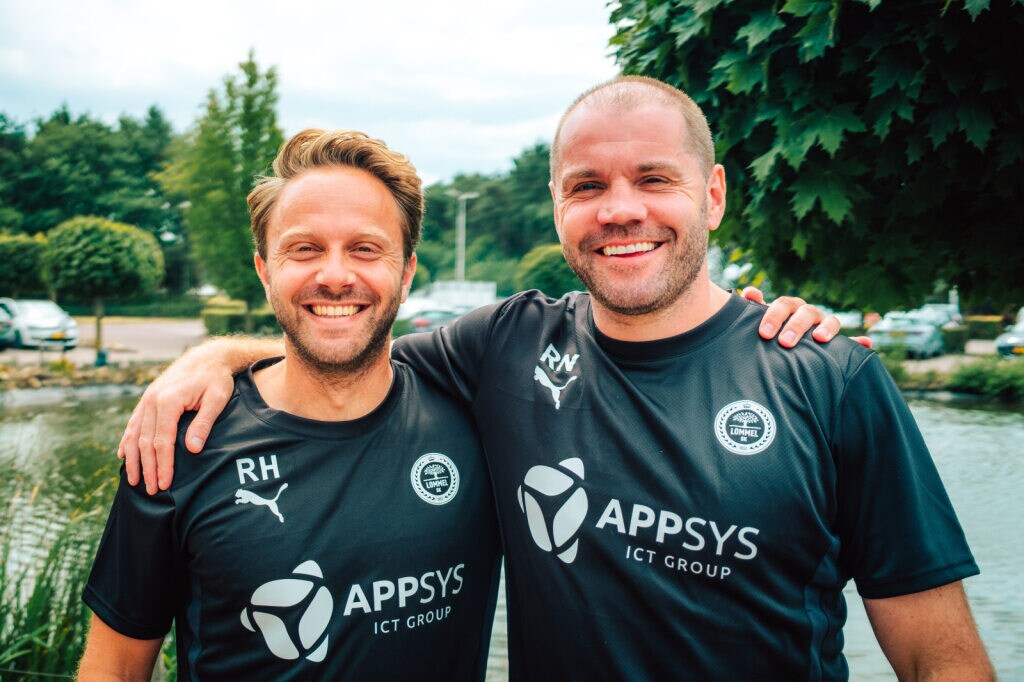 Robin & Robbie: twee nieuwe breinen naast Johnson bij Lommel SK | Foto ...