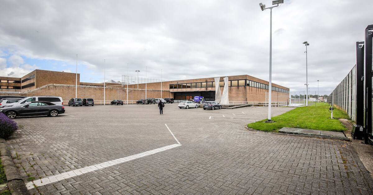 Cipiers ontdekken drugs aan toilethouder in cel: 3 maanden gevangenisstraf | Brugge | HLN.be