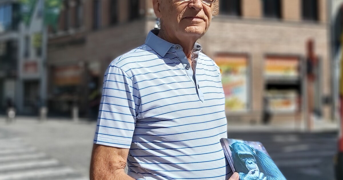 Yves (74) deelt filosofische en economische ideeën in eerste boek ...