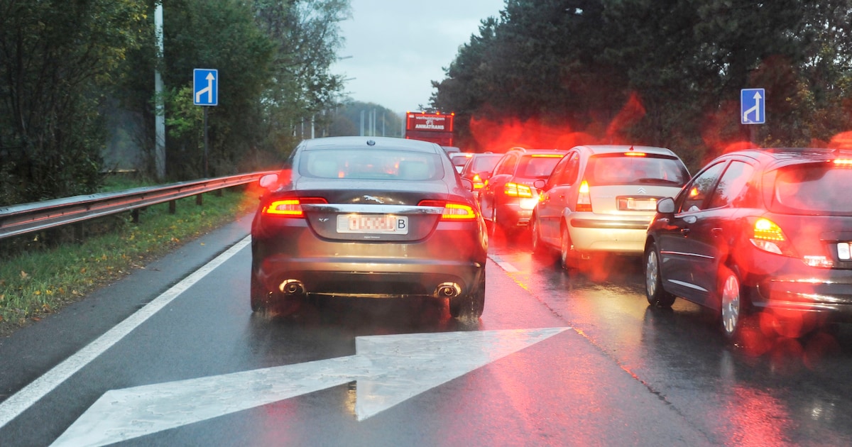 Kwart van autobestuurders past ritsen niet correct toe | Nieuws | HLN.be