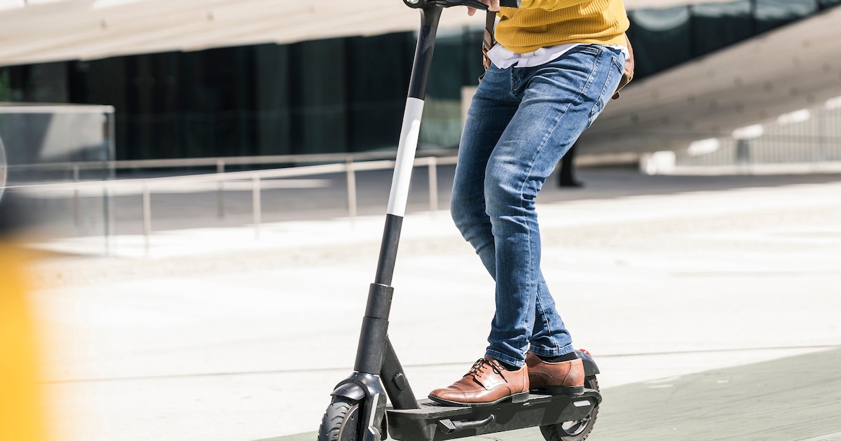 E-stepper overleden na aanrijding met personenwagen op Renbaanlaan in ...