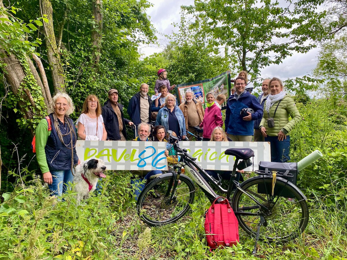 Actievoerders willen doortrekking van de fietssnelweg vanuit Leuze en ...