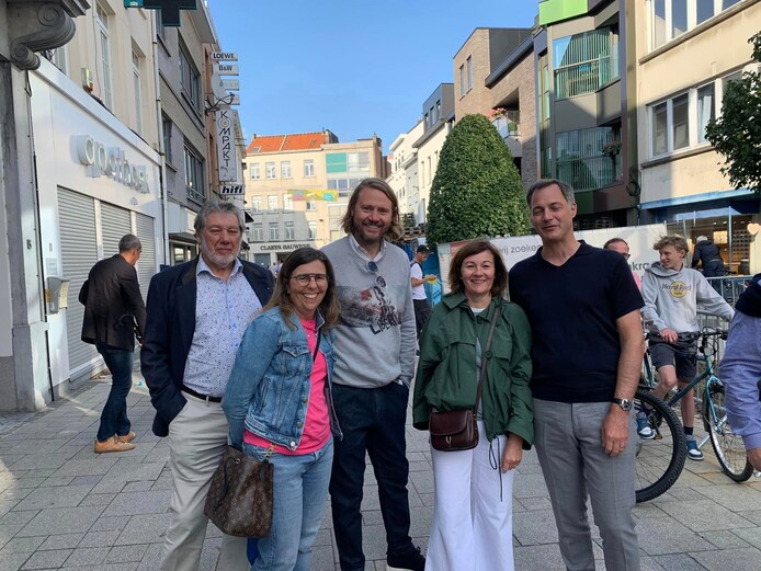 Wat nu, Open Vld? Na kopman stapt ook voorzitster op: “Maar we trekken ...