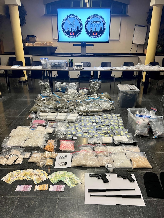 Gentse politie treft 58 kilogram drugs aan bij Pools koppel ...