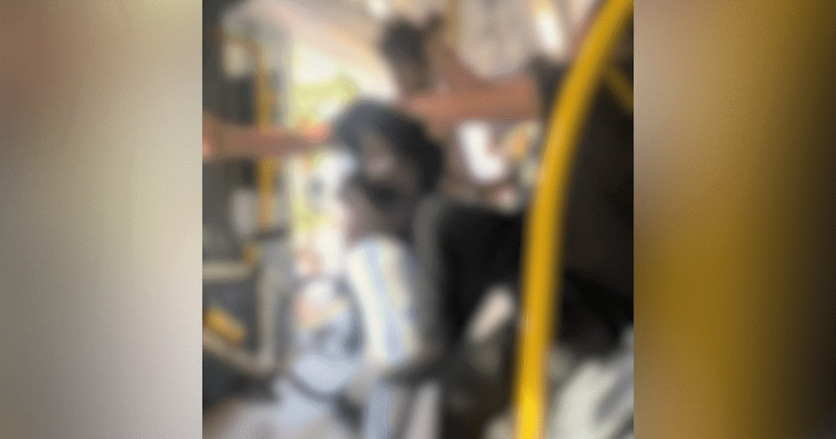 Ook twee 19-jarigen opgepakt na ongeziene vechtpartij op kusttram in De ...