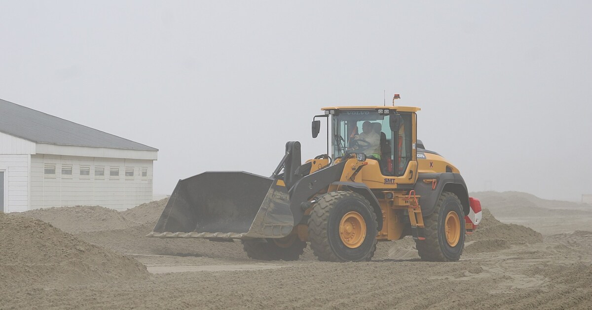 Gemeente waarschuwt wandelaars voor nivelleringswerken op strand ...