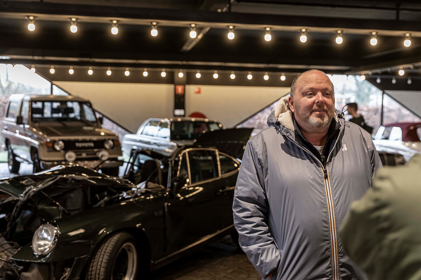 Verkoop Porsche-wrak Tom Waes kent opvallende wending: “Auto moet ...