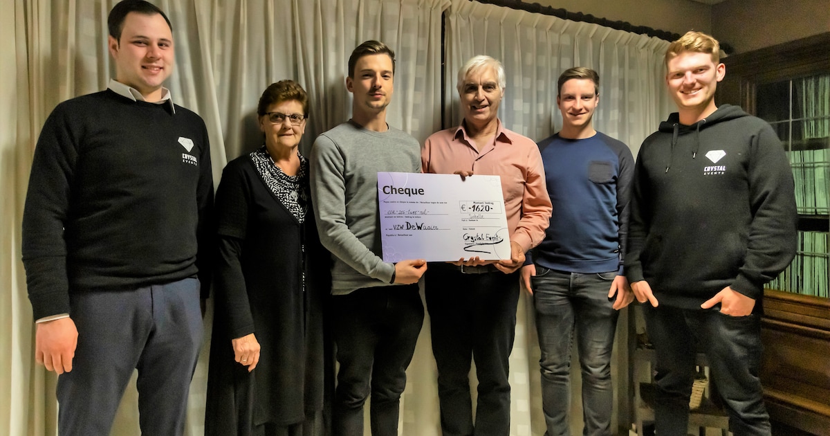 Crystal Events schenkt 1.620 euro aan vzw Waaier | Schelle | hln.be