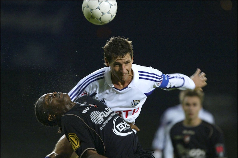 Ex-voetballer Glen De Boeck (54) overleed aan hersenbloeding. Hoe ...