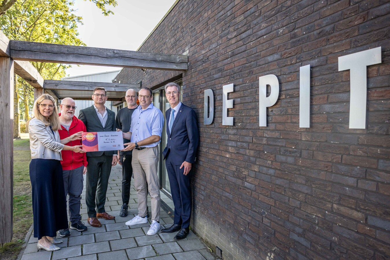 Aan vrijwilligers geen gebrek bij buurthuis de Pit, maar extra centjes ...