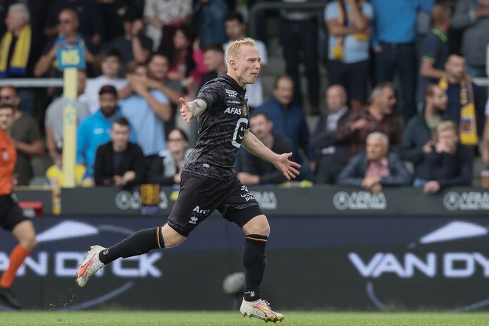 Spektakel in ‘t Kuipje: Mechelen buigt dubbele achterstand om en wint ...