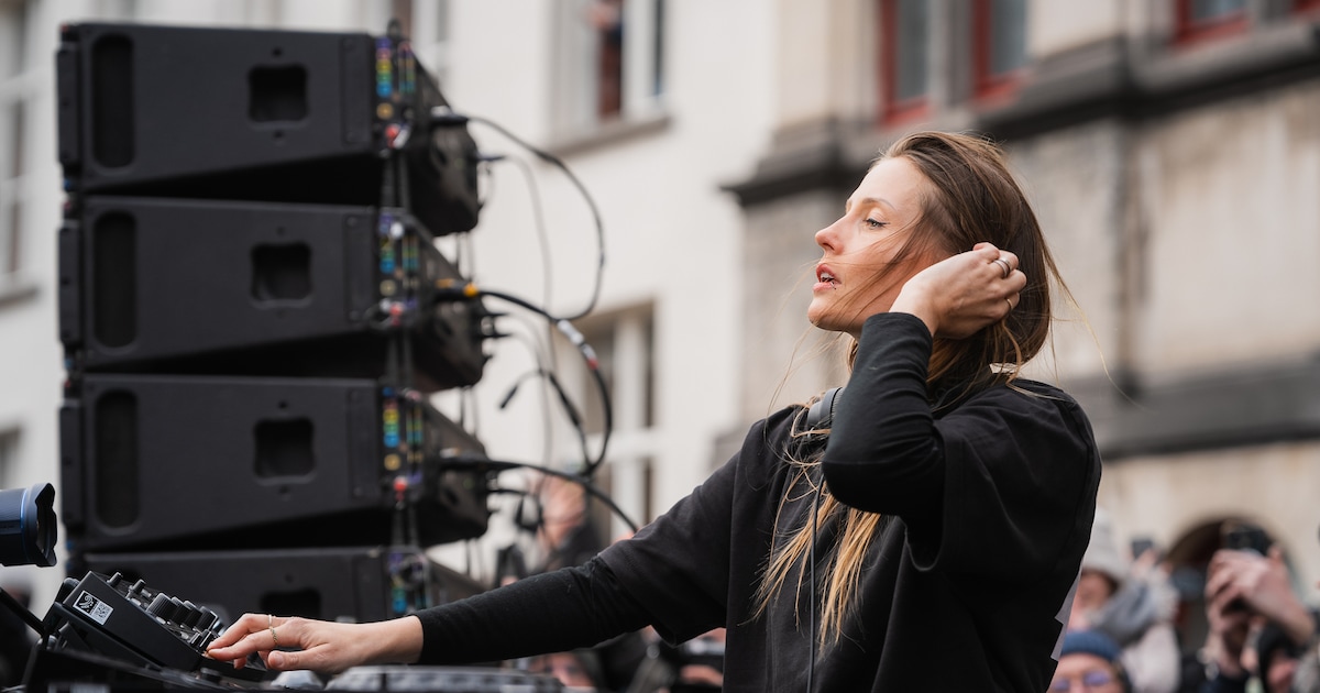 “Jullie weten niet wat jullie te wachten staat”: Charlotte de Witte kondigt nieuwe megashow in ...