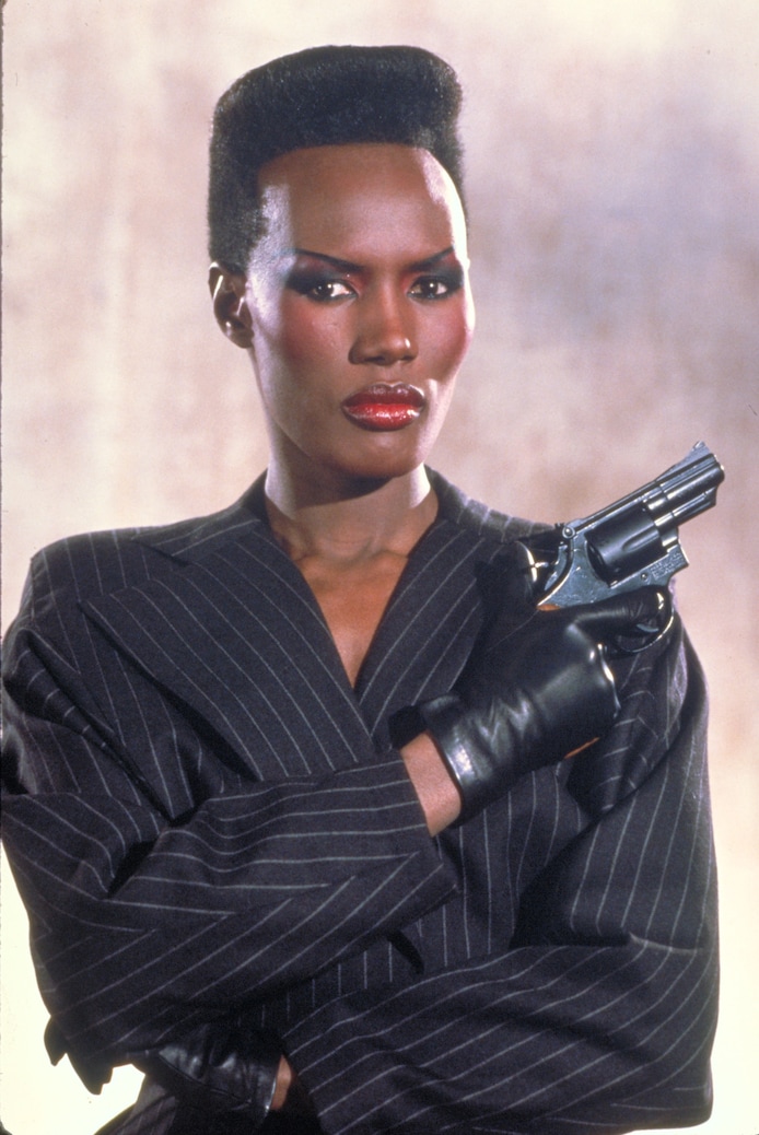 Grace Jones verlaat ‘Bond 25’ om opmerkelijke reden: “Te weinig tekst ...