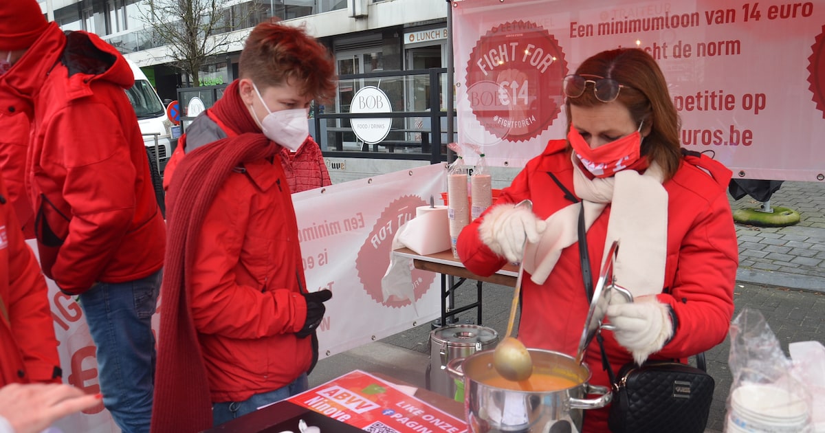 Vakbond ABVV dient klacht in tegen flyerverbod van burgemeester tijdens ...