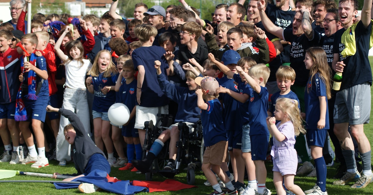 Wezel Sport pakt titel op laatste speeldag na zege tegen Vosselaar ...