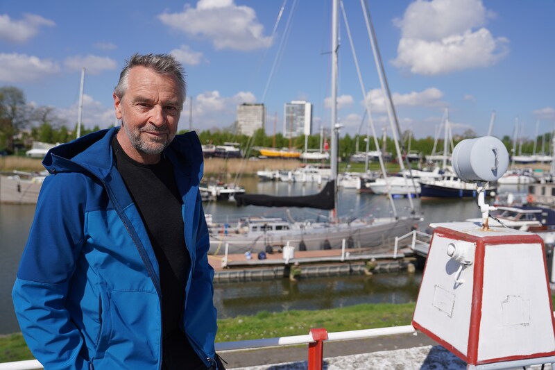 Tom Waes vertrokken voor nieuw tv‑avontuur: opnames ‘Zeilen Waes’ van ...