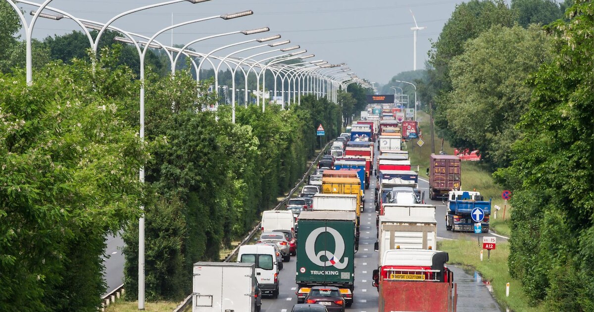 40 minuten file op A12 richting Brussel door ongeval ter hoogte van ...