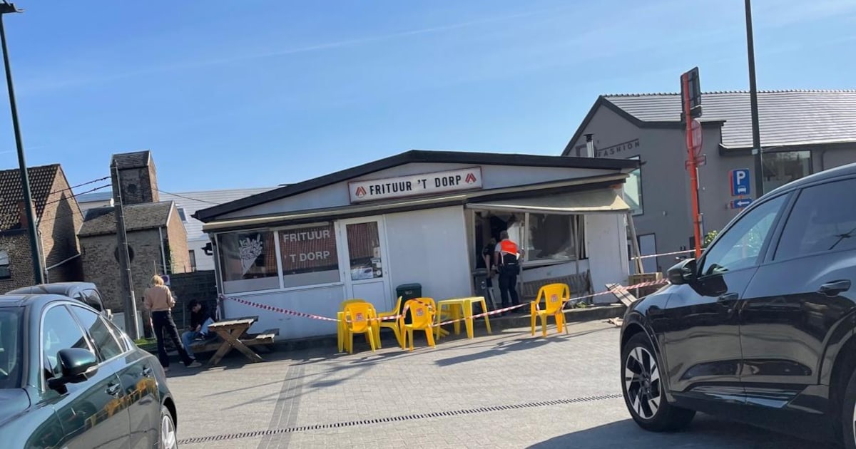 Bestuurster (87) rijdt met wagen frituur ‘t Dorp in Bertem binnen ...