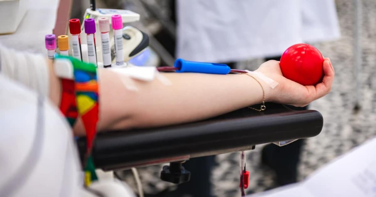 Expo ‘Bloednodig’ wil Belgen aanzetten tot bloeddonatie tegen ...