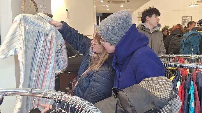 Alles aan één euro? Think Twice-actie blijft volle winkels trekken ...