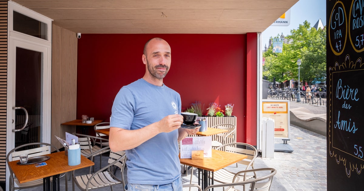 Café De Wei breidt deze zomer uit met pop-upterras op hoek IJzerenleen ...