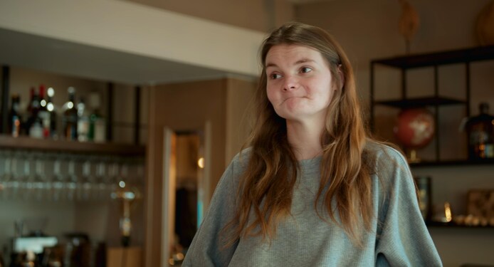 Na een jaar zonder tanden krijgt Alana (26) nieuw gebit: “De grootste ...