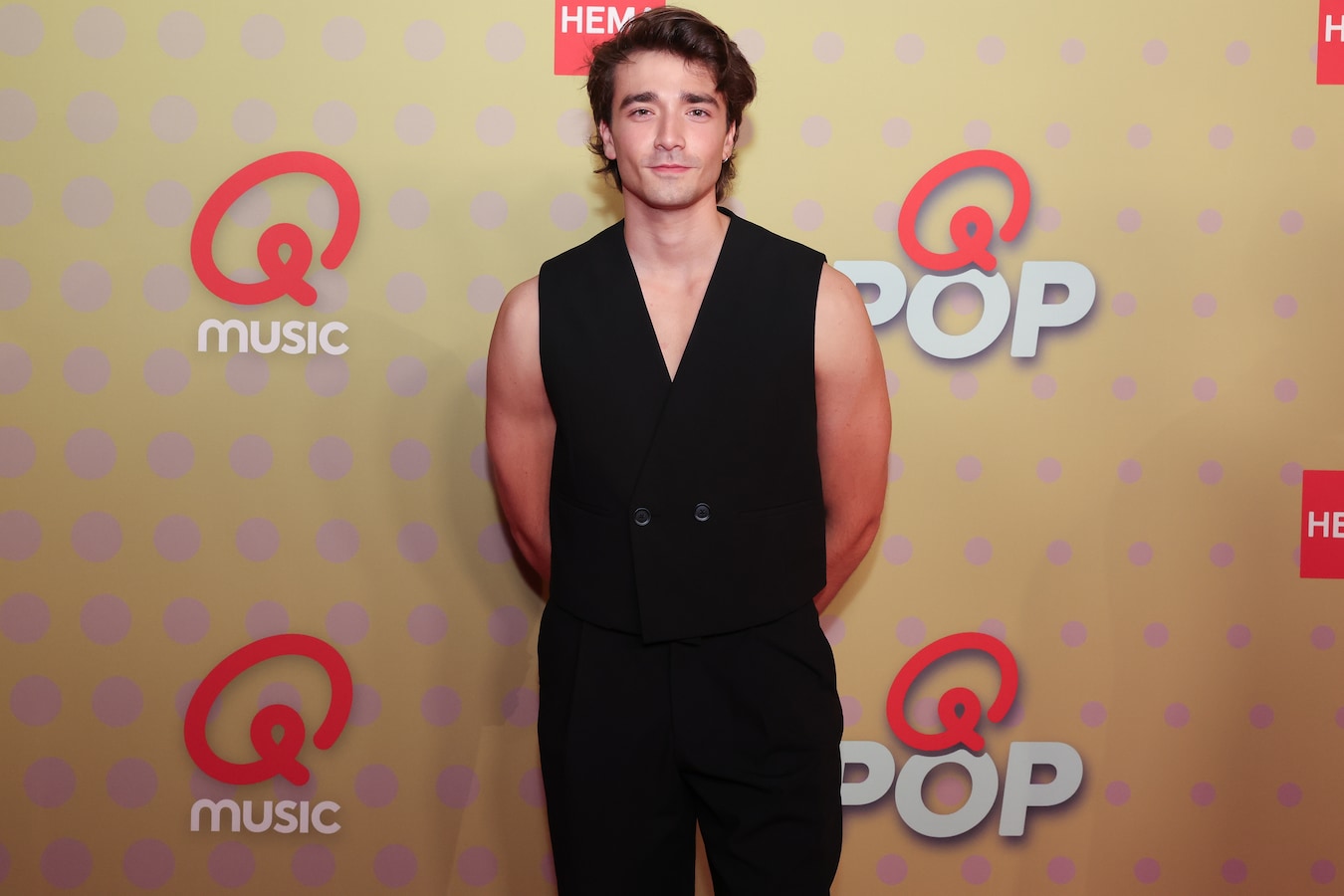 IN BEELD: De mooiste stemmen van ons land tonen hun mooiste glimlach op ...