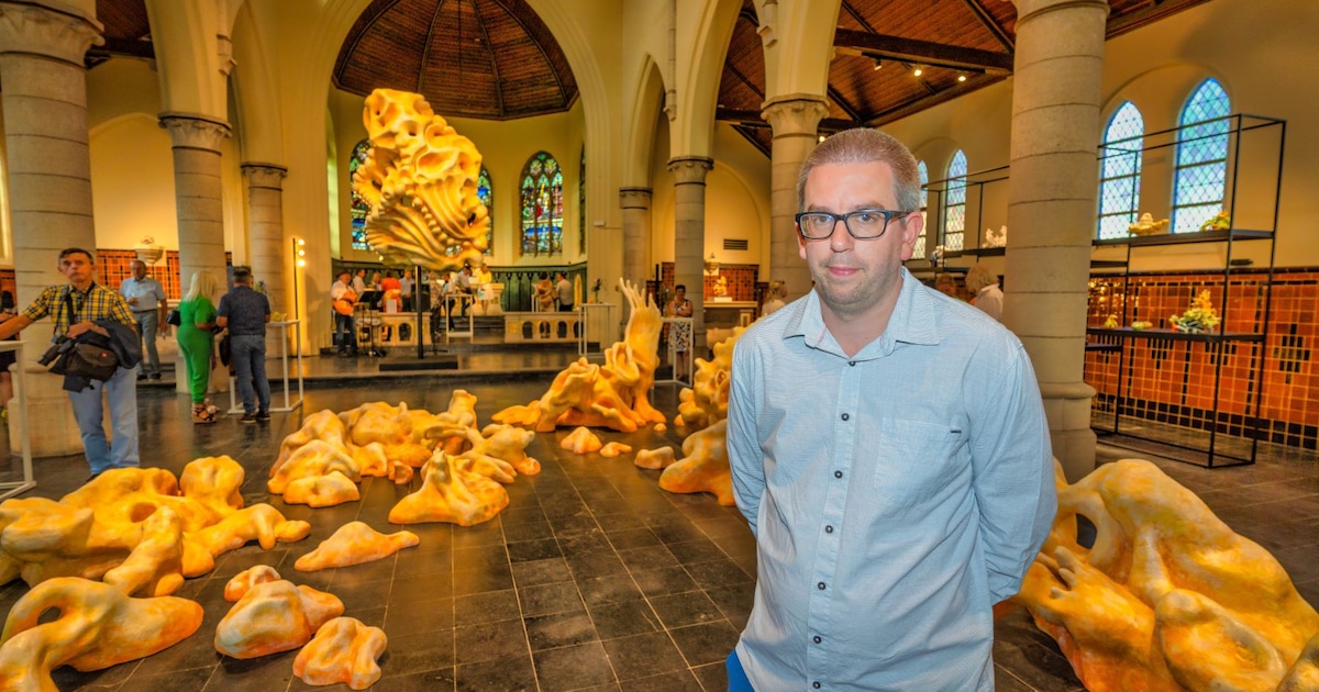 Kunstenaar Nick Ervinck exposeert kleurrijke sculpturen in Sint ...