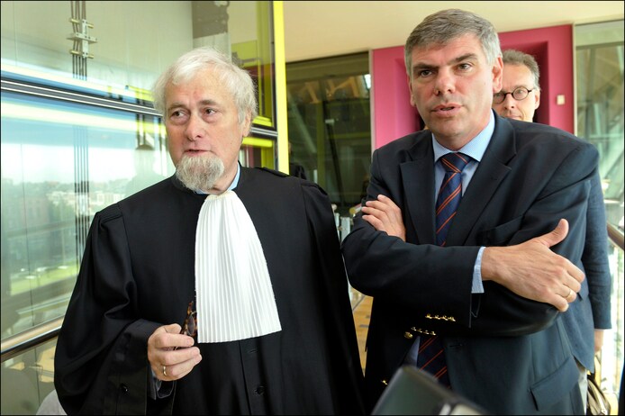 Hugo Coveliers (ex-Vlaams Belang - Vlott) naar rechter om pensioenbonus ...