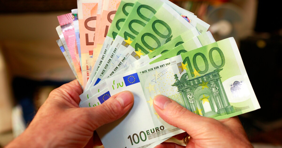 Regering vraagt Kroaten om cash geld op de bank te zetten met oog op ...