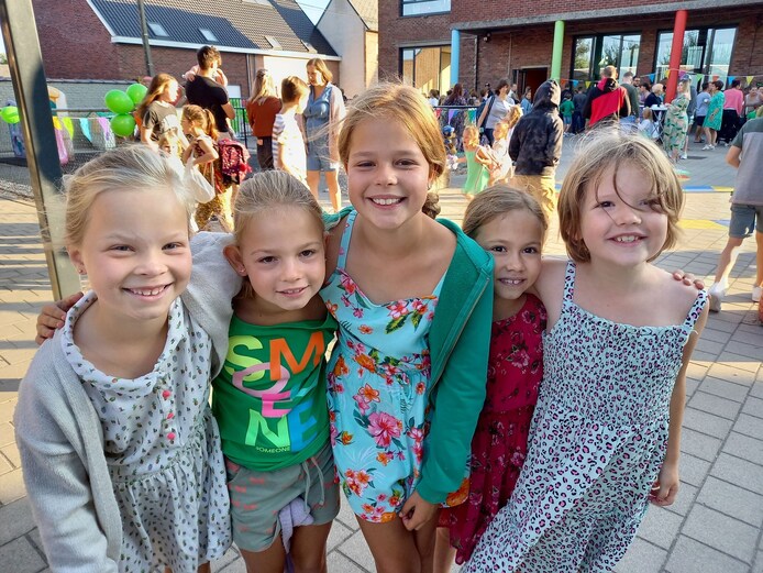 De Groene Poort kleurt groen op eerste schooldag | Zottegem | hln.be