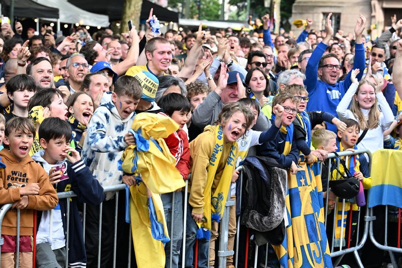 Tranen van vreugde bij Union-fans: eerste landstitel in 90 jaar ...