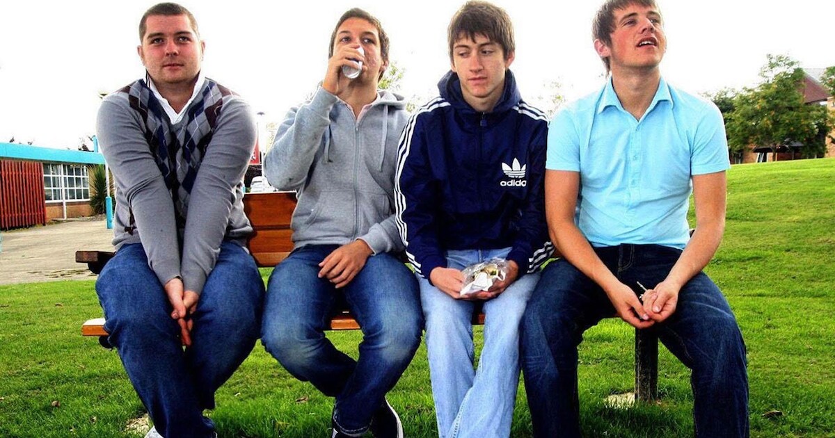 Eerste bassist Arctic Monkeys kampte met zelfmoordgedachten nadat hij ...