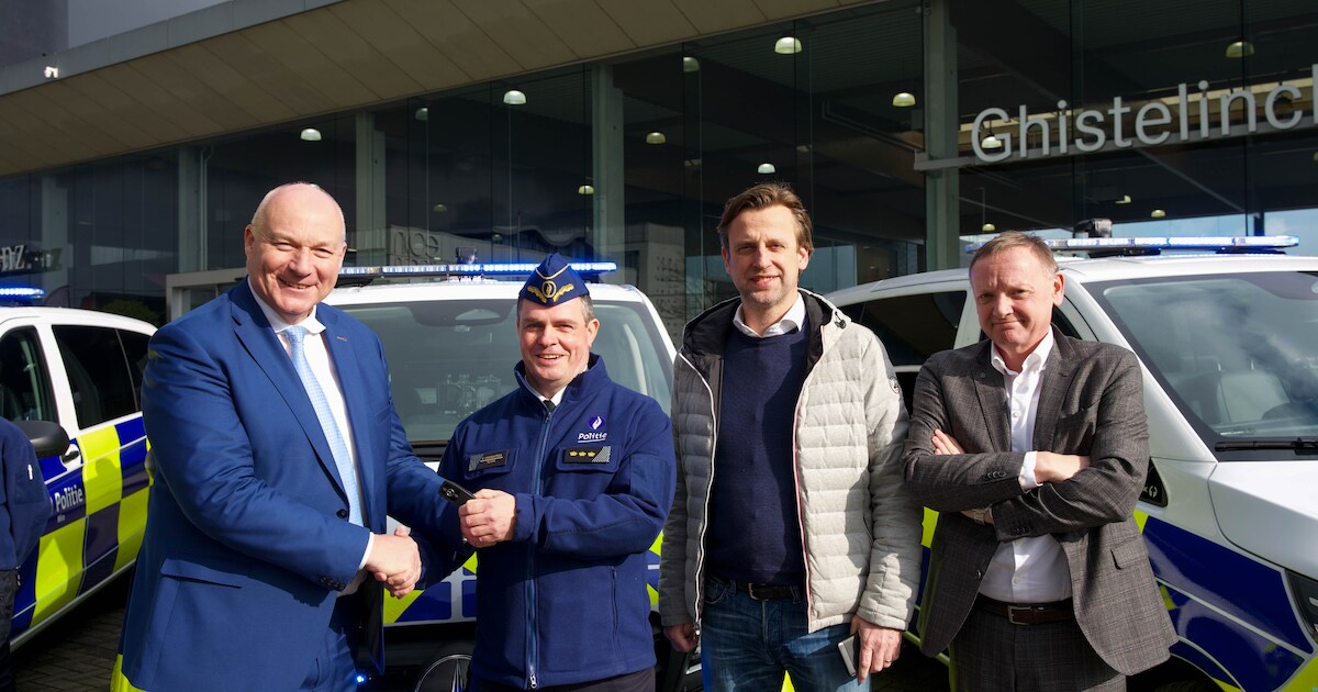 Politiezone MIRA presenteert vol trots hun vijf nieuwe auto’s in ...