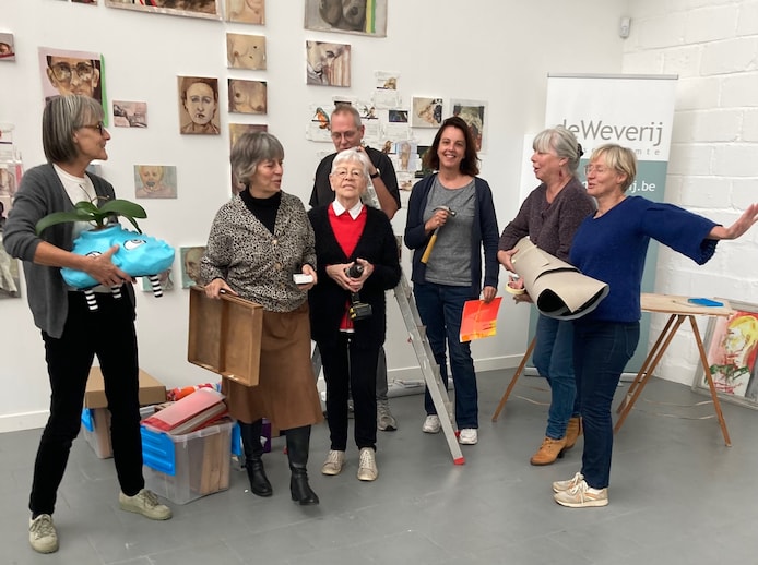 Artistieke jeugdvriendinnen stellen werk tentoon in de Weverij ...