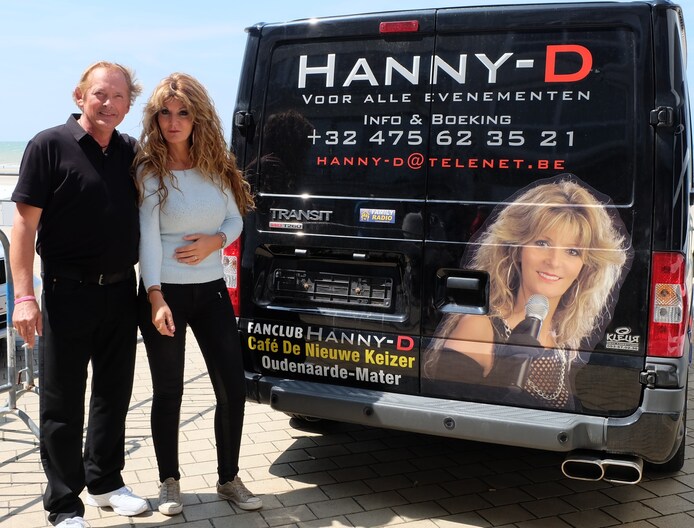 Hanny-D met handen in het haar: nummerplaten gestolen | Binnenland | hln.be