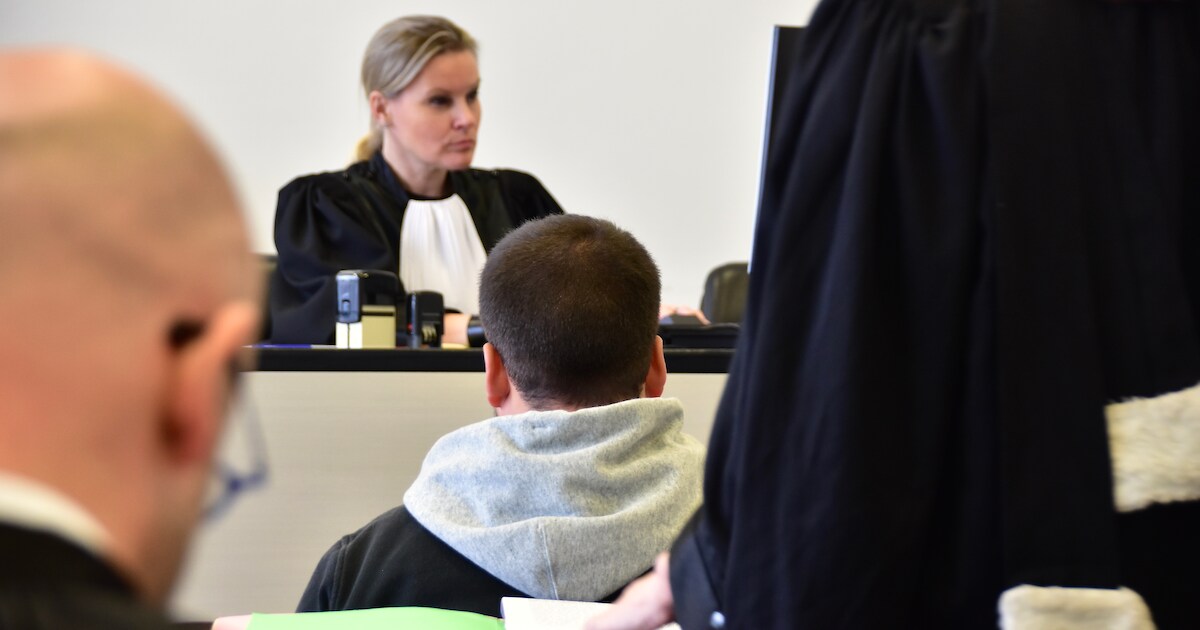 Politierechter in Kortrijk reageert boos op protestactie ...