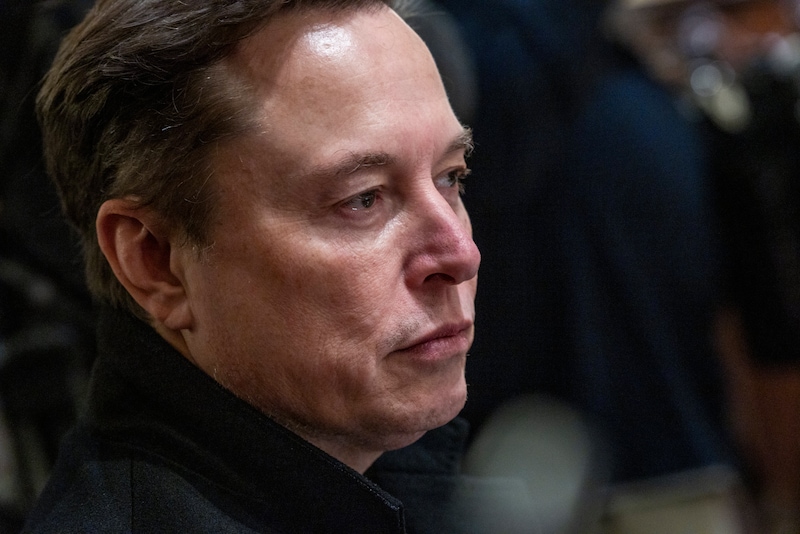 Elon Musk schikt voor 1,5 miljoen dollar in zaak over aankoop Twitter ...