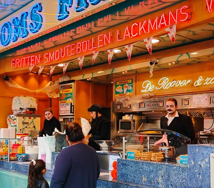 IN BEELD. Startschot van de Novemberfoor op Halloween: “Foorkramers ...