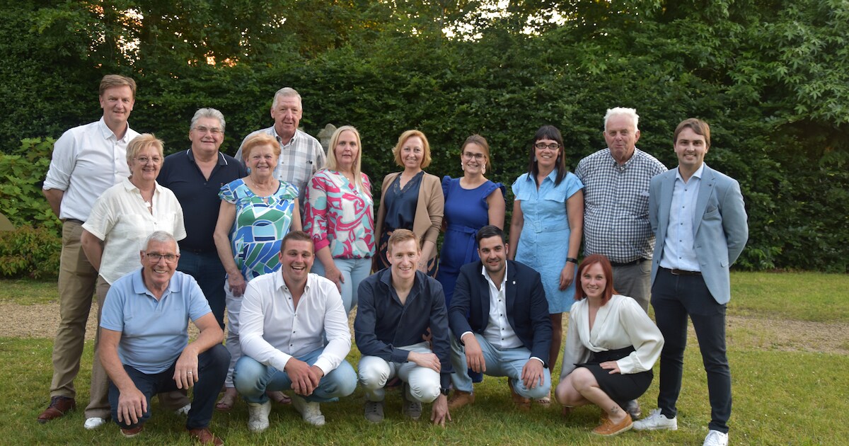 Met deze negentien kandidaten stapt VOOR Koekelare naar de kiezer ...