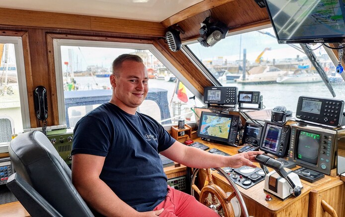 “Je moet de zee niet bevechten, je moet haar vertrouwen”: Met schipper ...