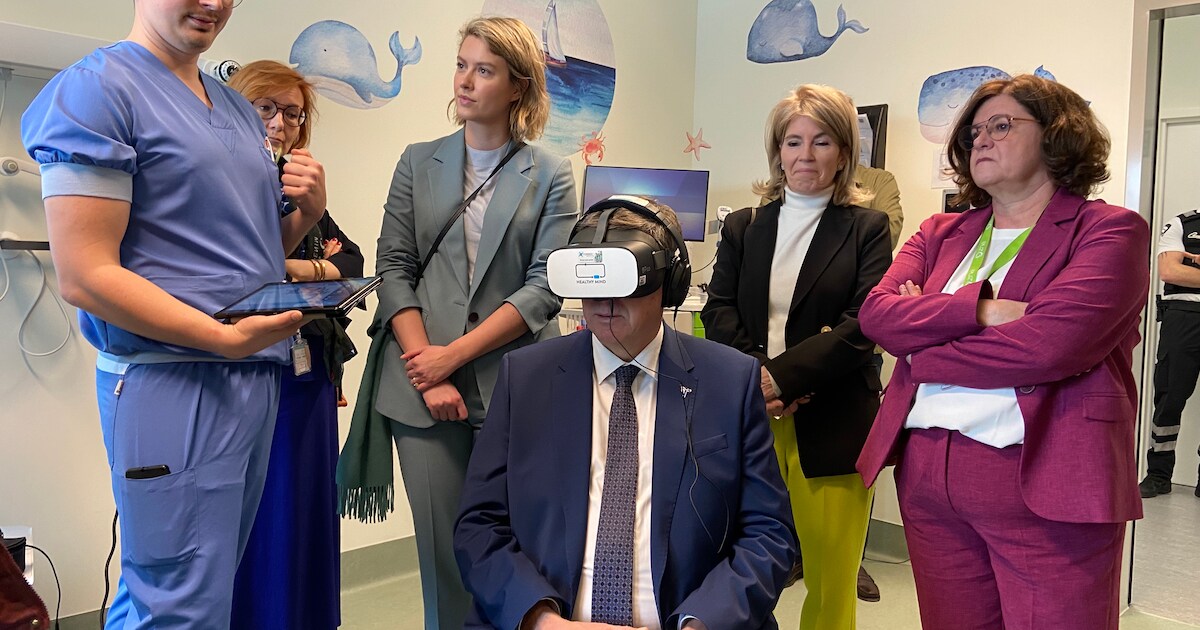 VR-bril moet pijn van patiënten met brandwon­den in nieuw ziekenhuis ...