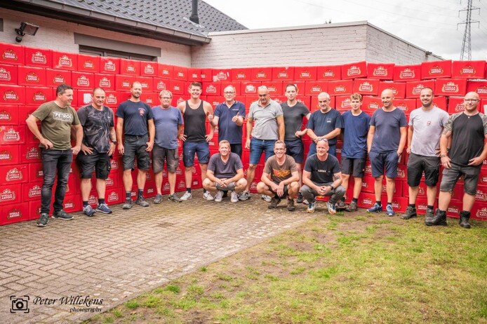 Molse brandweerlui barricaderen huis van pasgetrouwde collega met ...
