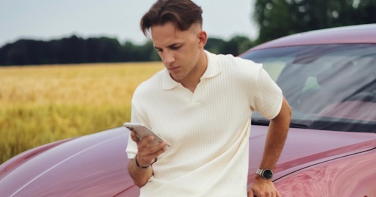 Als 11-jarige trad hij al op in Koninklijk Paleis en nu brengt Dylan ...