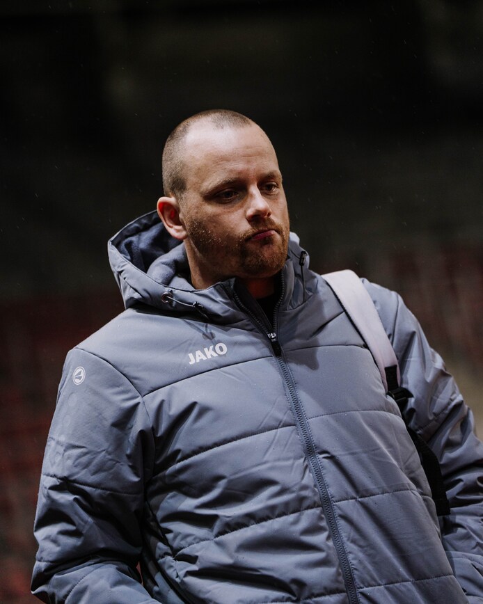 “Op dat vlak ben ik een saaie piet”: SK Beveren-coach Marink Reedijk ...