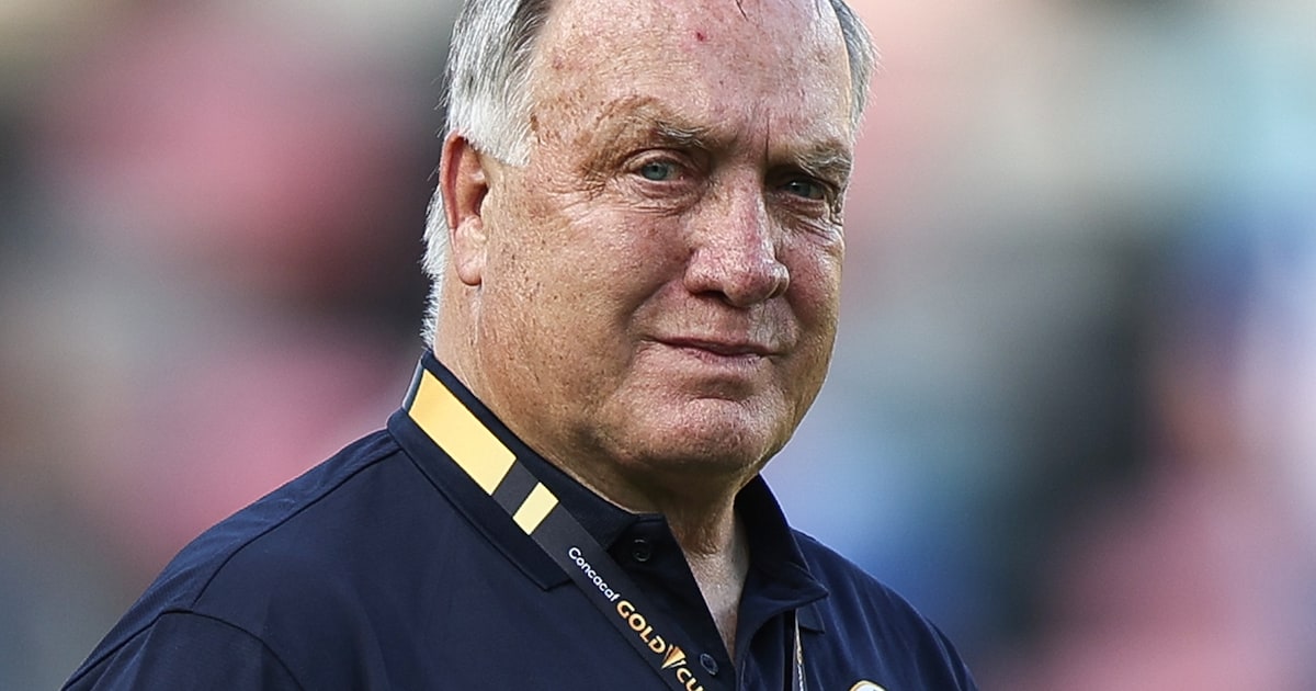Dick Advocaat stopt per direct als bondscoach van Curaçao door ...